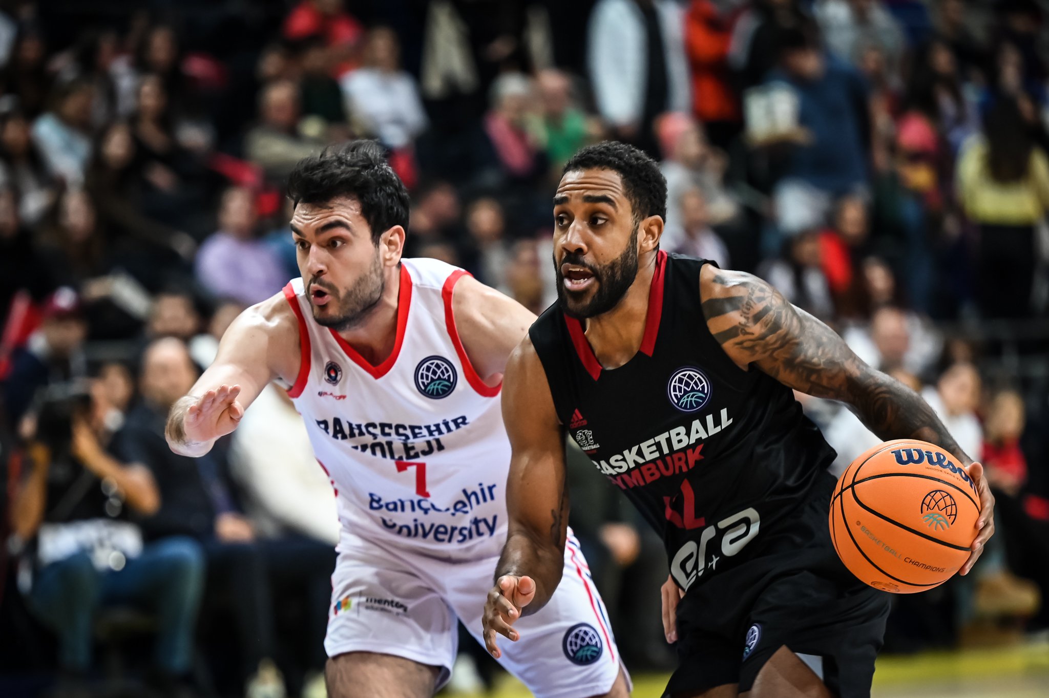 ODCHÁZÍ I SIMMONS | ERA Basketball Nymburk