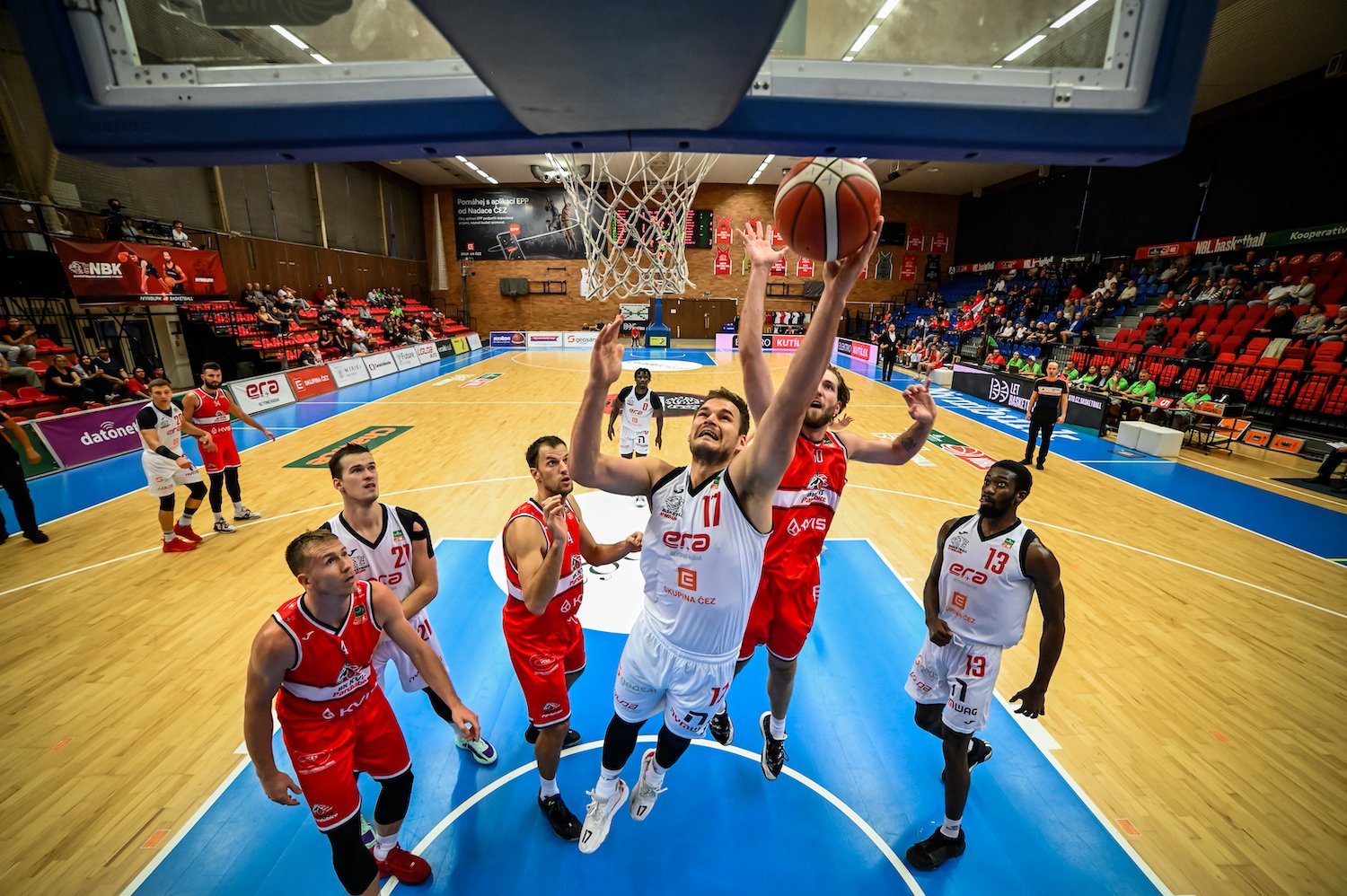 PARDUBICE O 34 BODŮ | ERA Basketball Nymburk