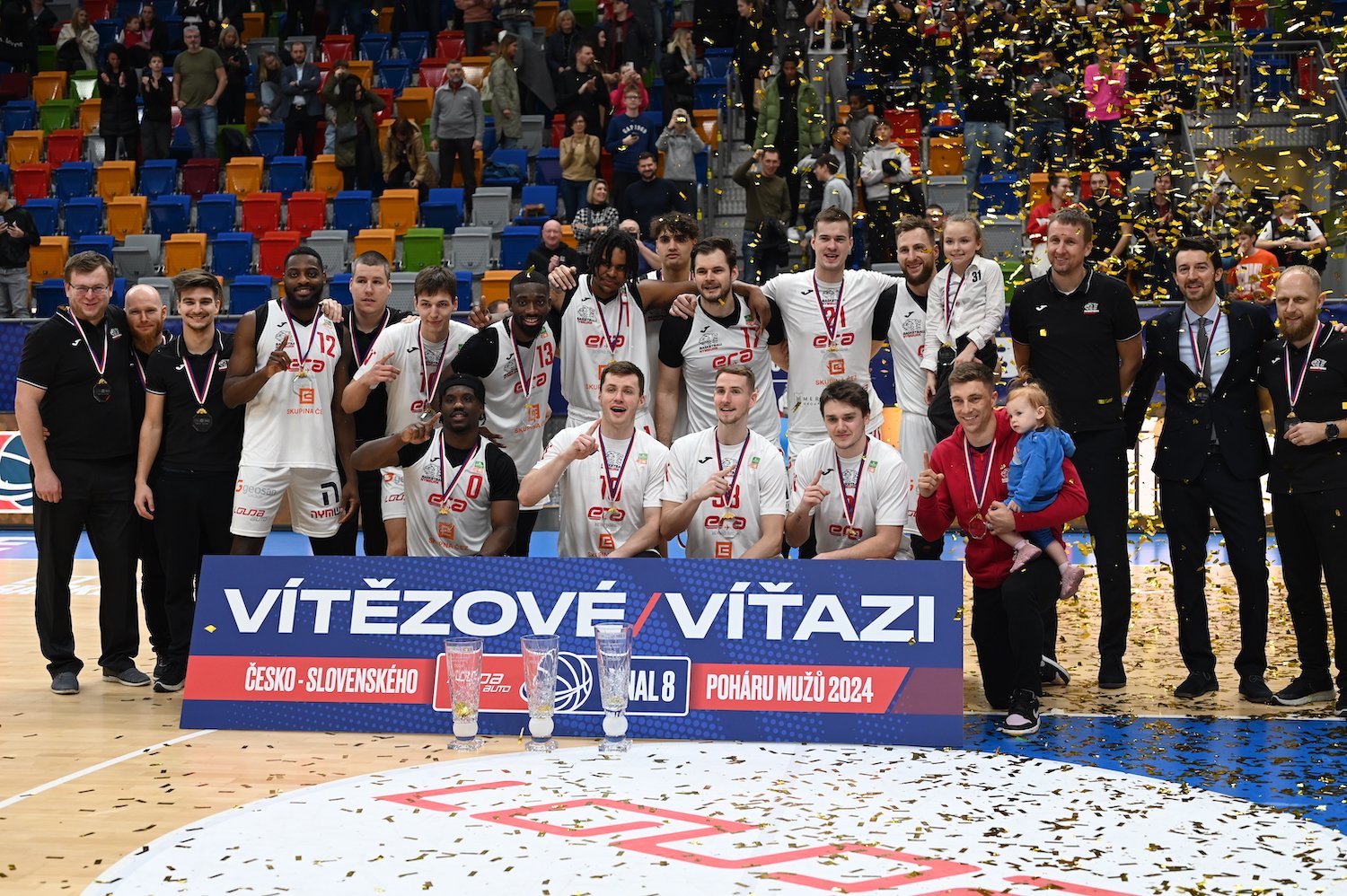 ZÍSKÁVÁME ČESKÝ I ČESKOSLOVENSKÝ POHÁR | ERA Basketball Nymburk